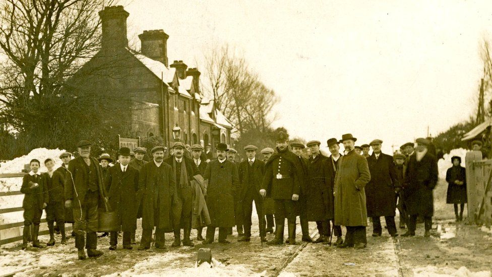 Cumbria winter scenes expand online exhibition - BBC News