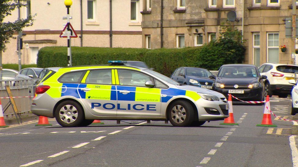 Two men injured in 'targeted' shooting in Govan - BBC News