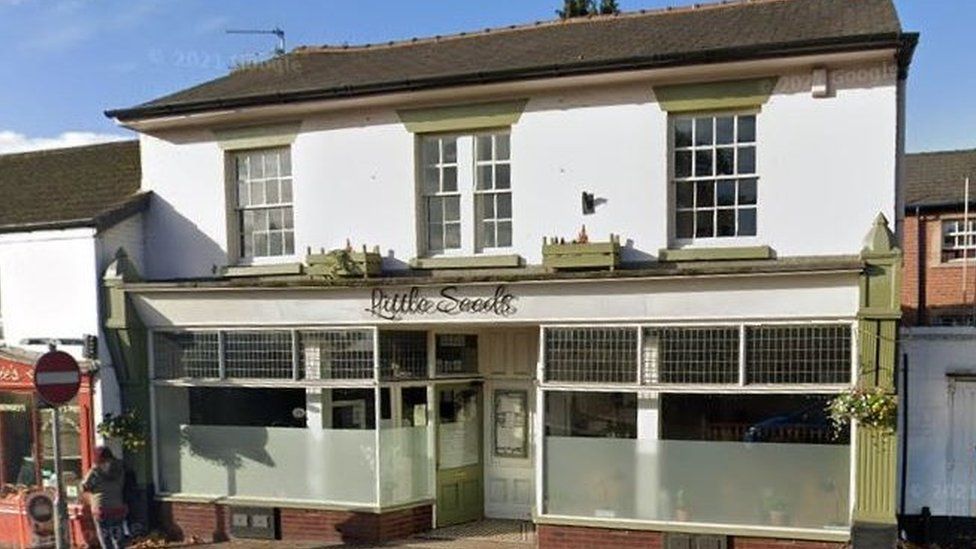 Stone restaurant owner amazed by Michelin guide listing - BBC News