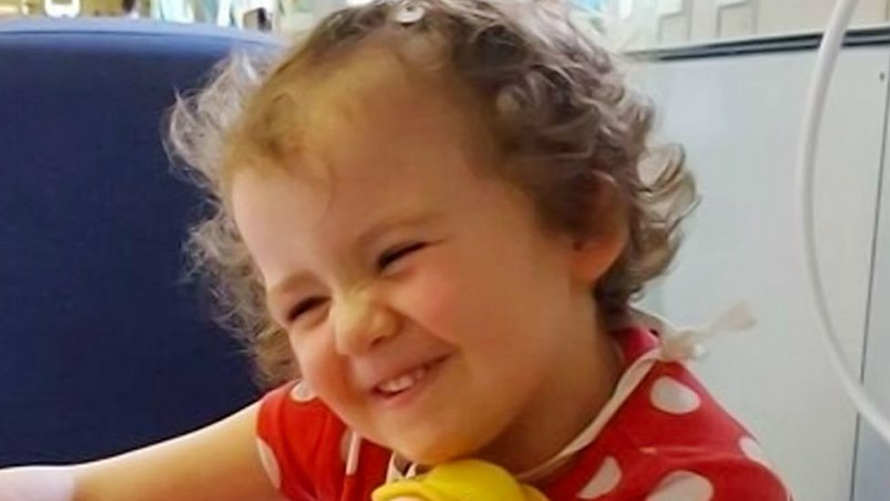 Thousands sign up to save three-year-old Ava Stark - BBC News