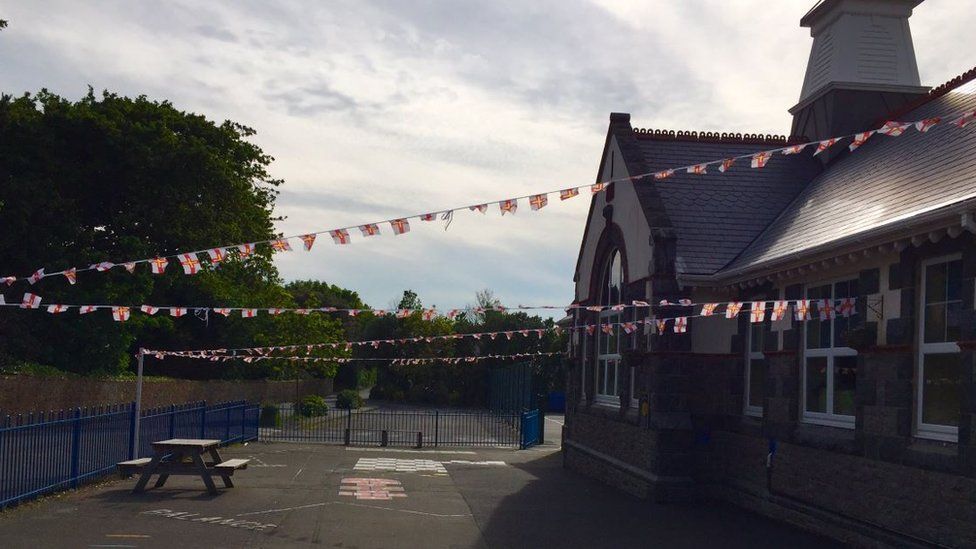 Euro 2016 England v Wales: Persuasive pupils allowed to watch match ...