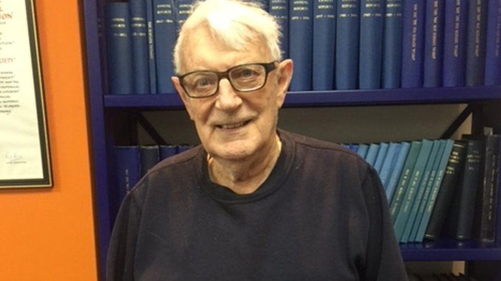 Queen's Birthday Honour for Poole RNLI lifeboat volunteer - BBC News