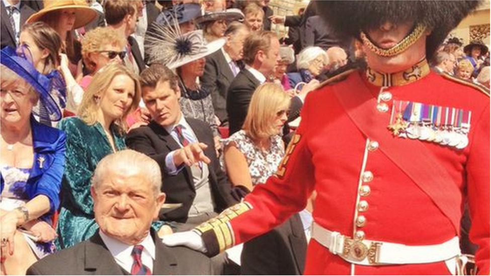 Funeral held for oldest surviving Welsh Guard Eric Jones - BBC News