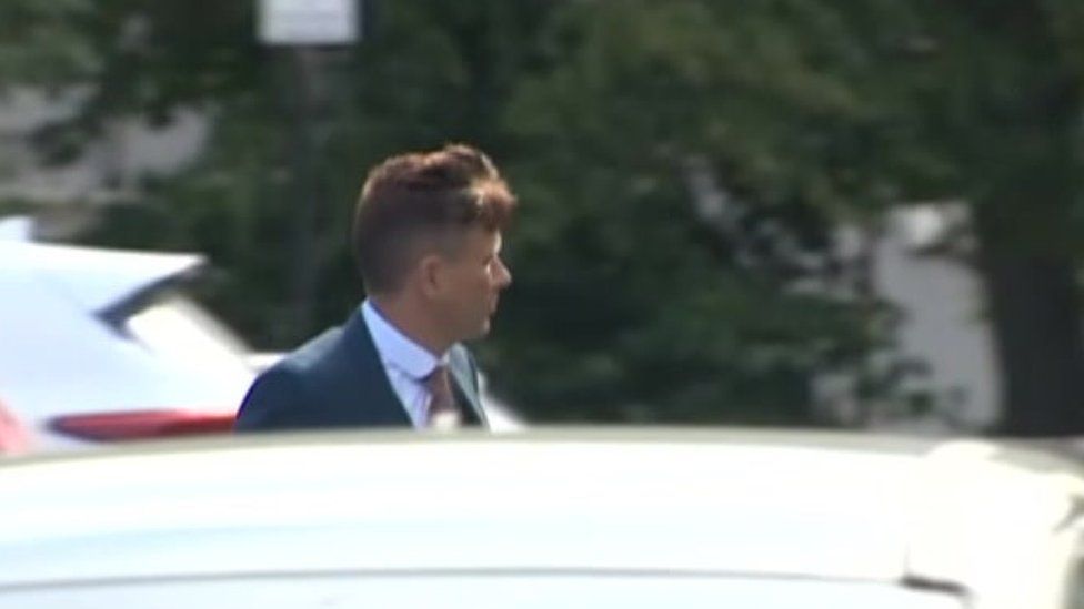 Head teacher jailed for persuading girl to send indecent photos - BBC News