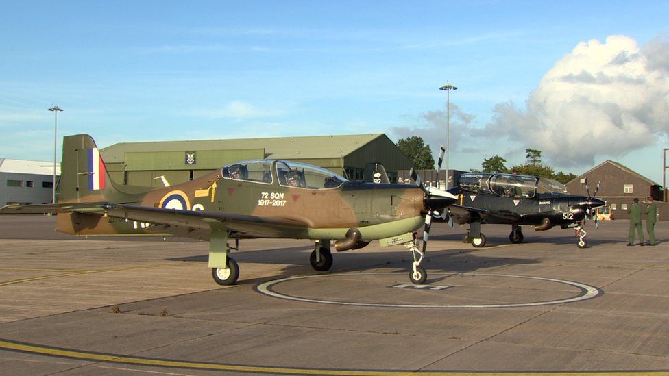Belfast-built Tucano touches down for RAF squadron tour - BBC News
