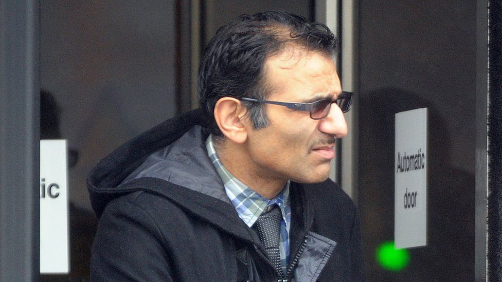 Spurned lover jailed for posting naked images online - BBC News