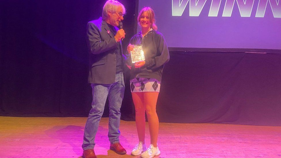 BBC Make a Difference Awards: Community champions honoured - BBC News