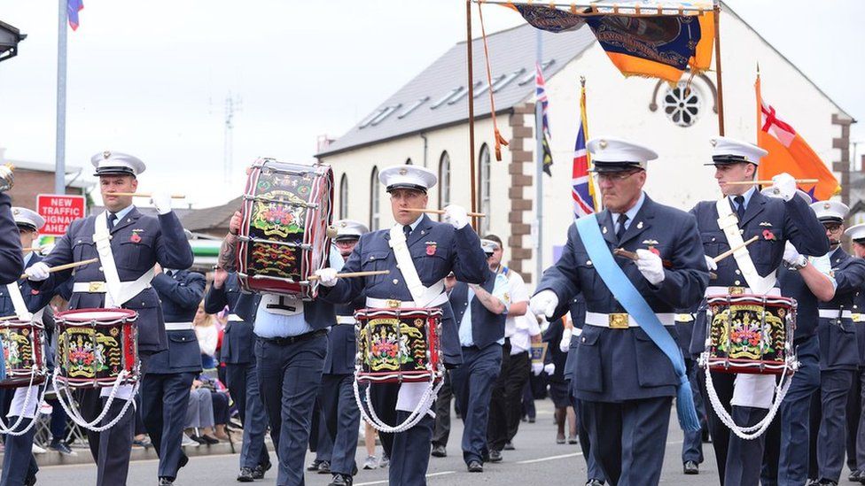 Twelfth of July parades to go ahead in 2021 - BBC News