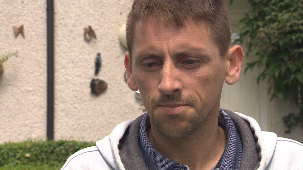 Man arrested over death of girl in Paisley 'hit-and-run' - BBC News