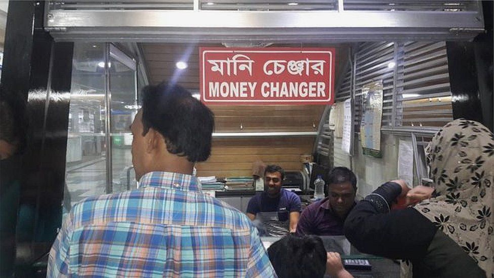 India's neighbours struggle after shock currency move - BBC News