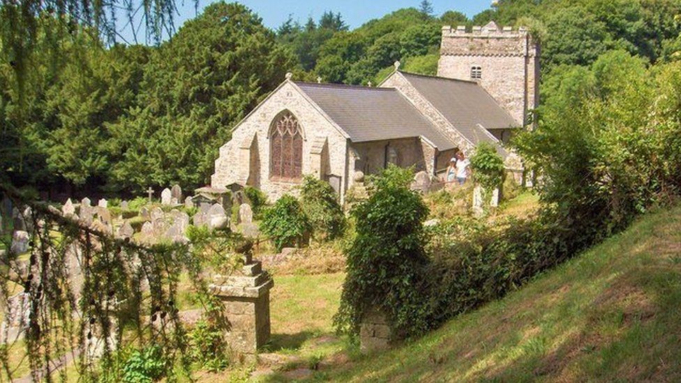 Taith newydd y Pasg - BBC Cymru Fyw