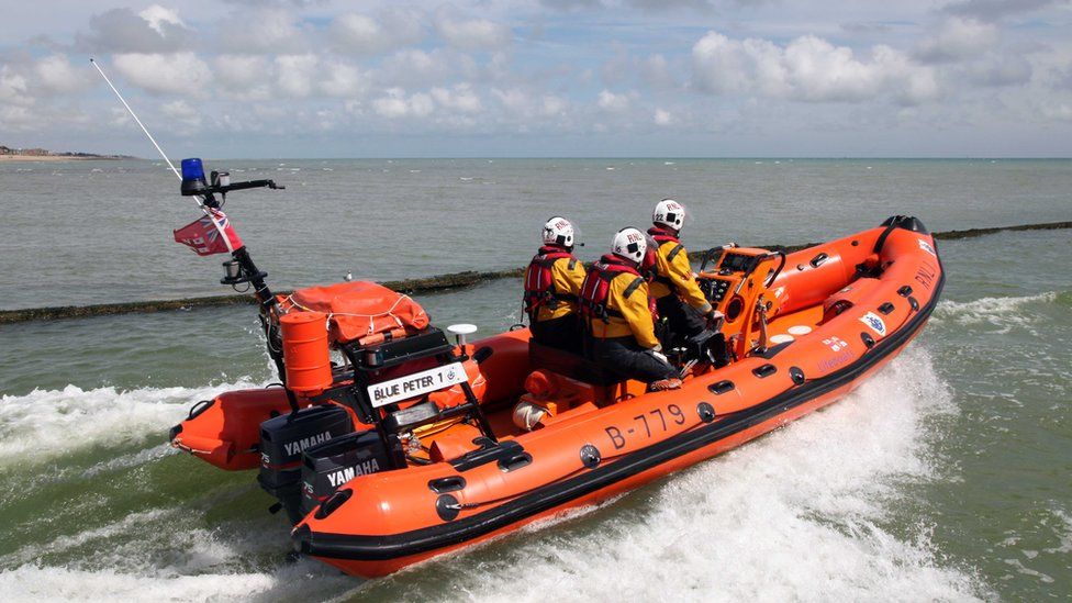 Littlehampton's Blue Peter lifeboat to be retired. - BBC News