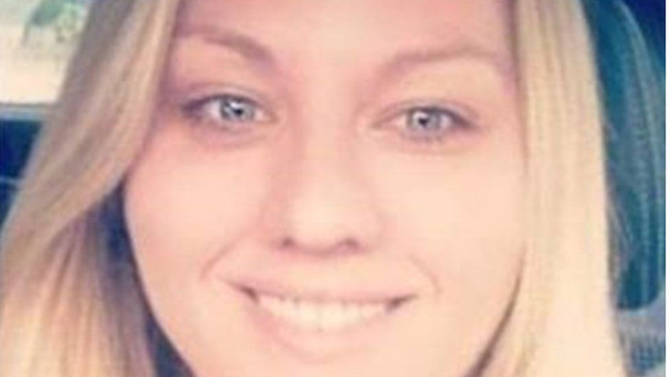 Georgina Coombs: Wrong-way M4 death crash after drinking - BBC News