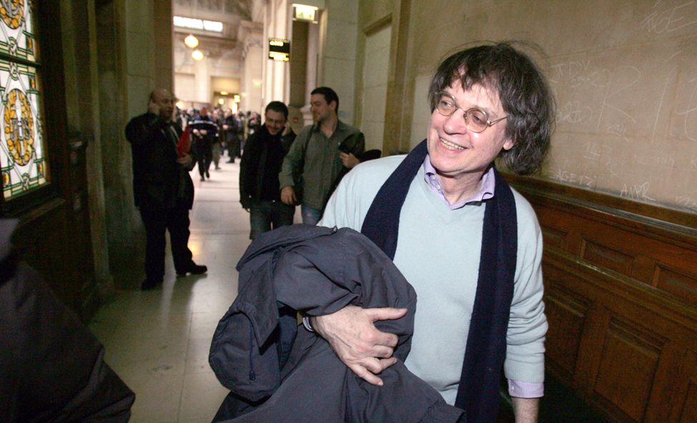 Dancing with horses - BBC News