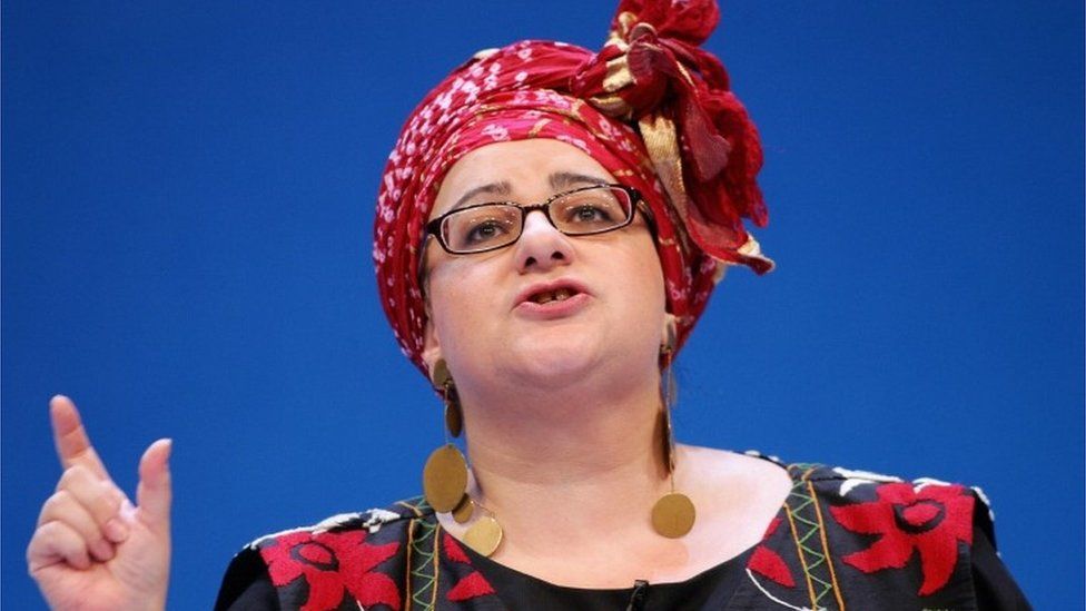 Kids Company psychologist Helen Winter suspended - BBC News