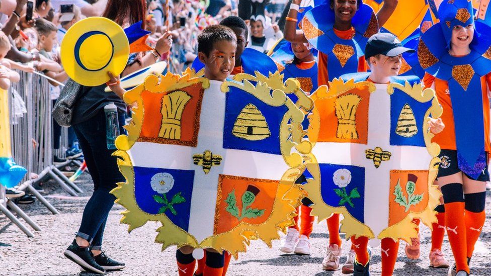 Luton International Carnival route to return to town centre - BBC News