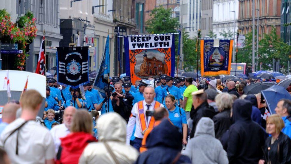 The Twelfth: Orange Order and bands parade at 18 venues - BBC News