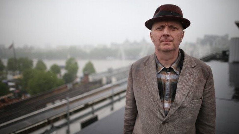 Plans to shut New Art Gallery Walsall would be a 'disaster' - BBC News