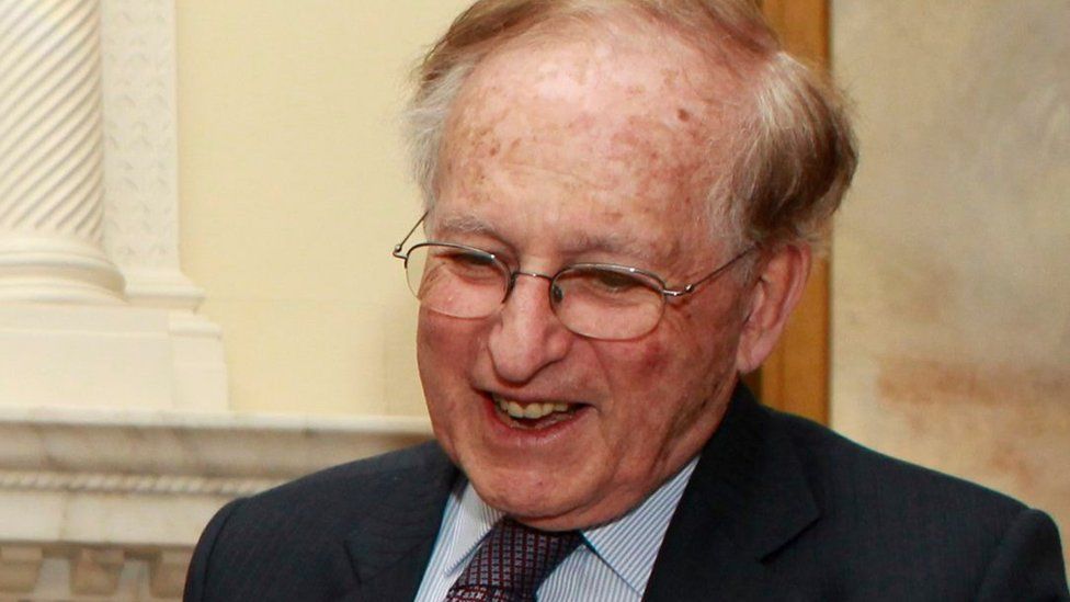 Lord Janner 'abused 12 at children's homes' - BBC News