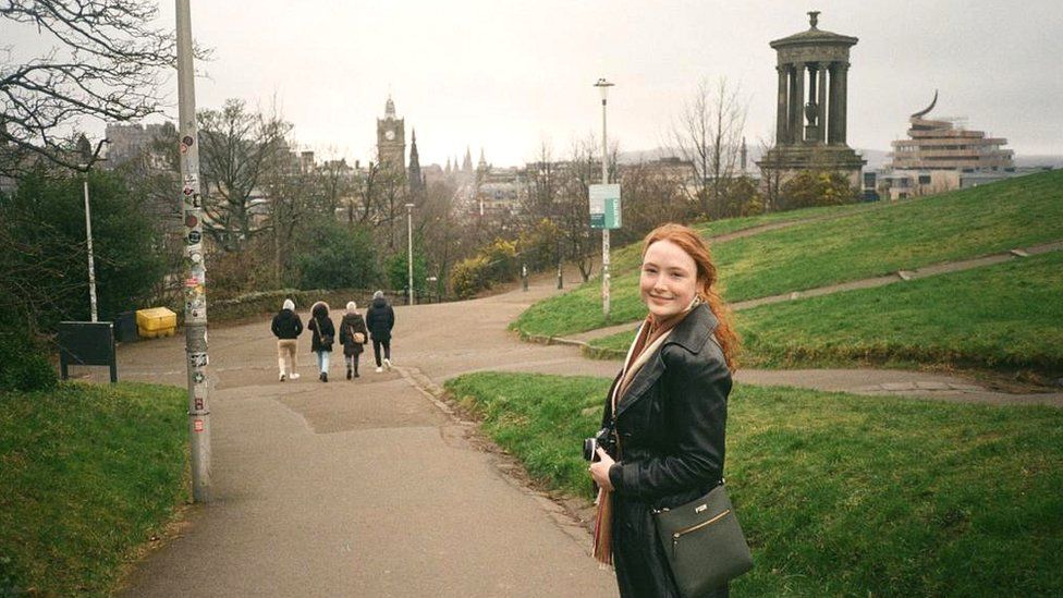 Student fears having to quit UK over uni marking boycott - BBC News