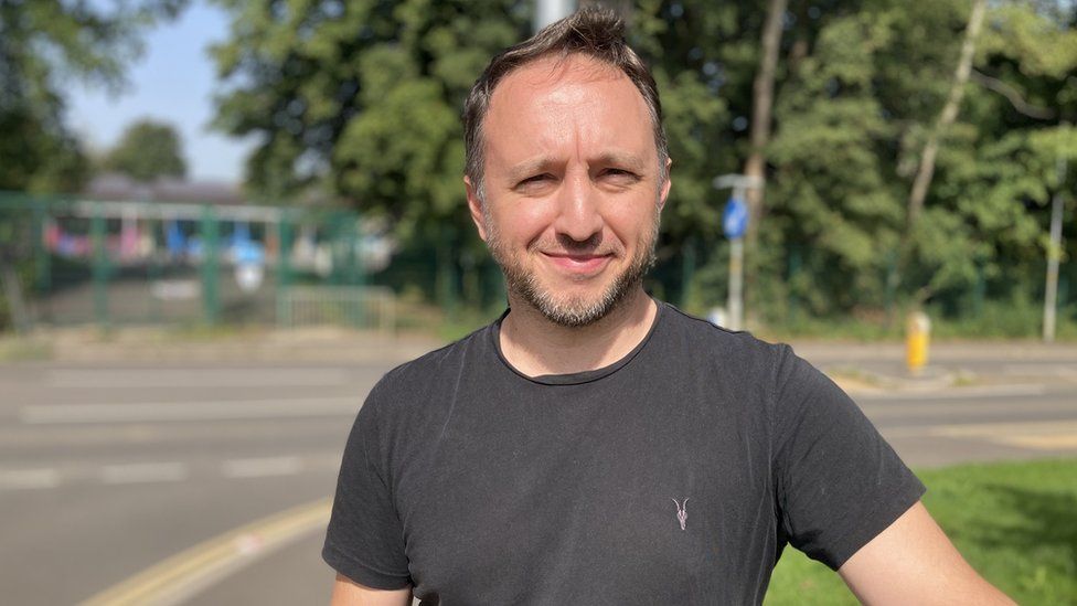 Busy road near Corsham Primary School a 'tragedy waiting to happen ...