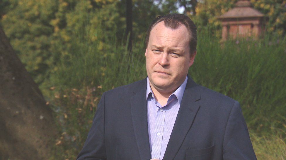 Concerns raised about plans for asylum seekers - BBC News