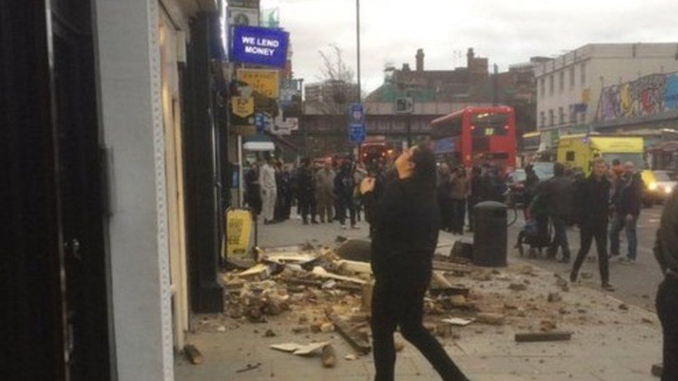 Debris falls as roof collapses in Shepherd's Bush Market - BBC News