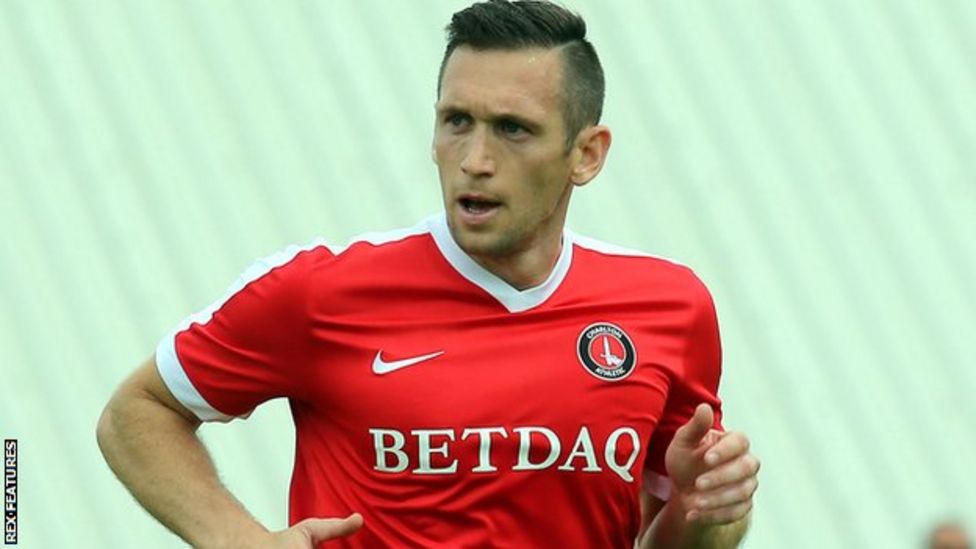 Andrew Crofts: Charlton Athletic sign ex-Brighton midfielder - BBC Sport