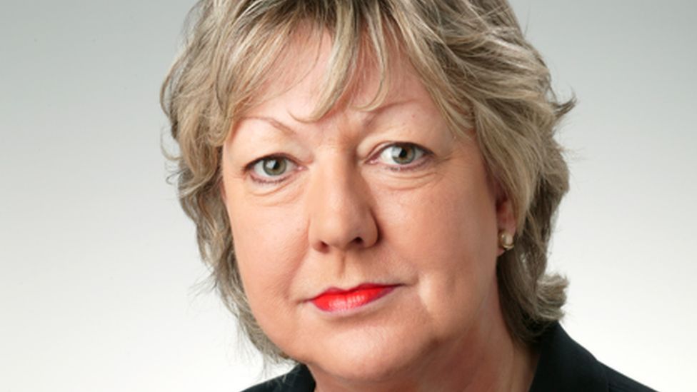 Former Rossendale and Darwen MP Janet Anderson dies aged 73 - BBC News