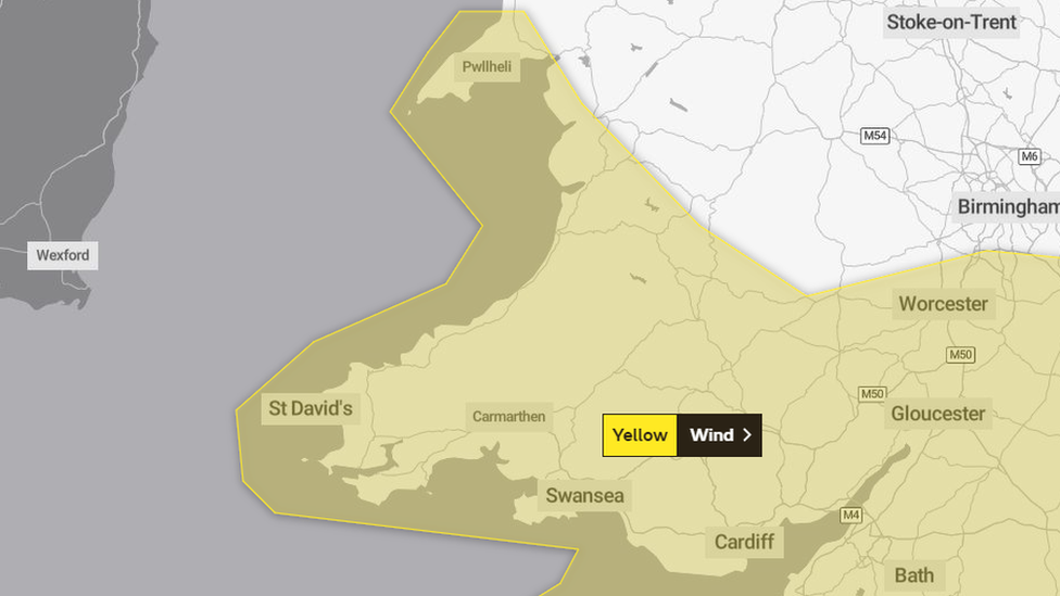 Wales weather: Wind and rain causes disruption - BBC News