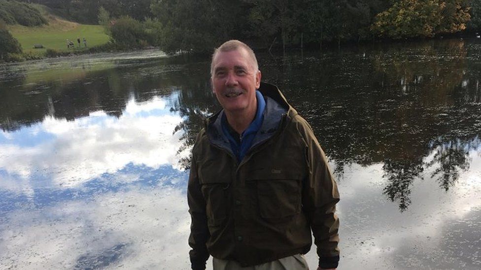 Live bullets found during Arbroath Keptie Pond clean-up - BBC News