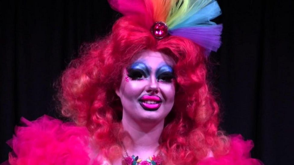 'Drag taught me you don't have to be a guy or a girl' - BBC News