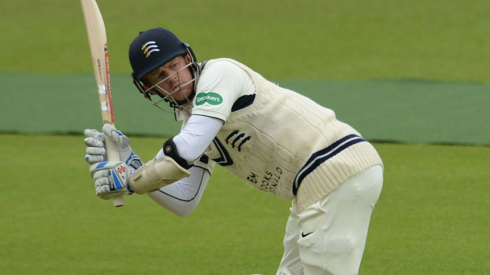 County Championship: Storm Ali holds up dominant Middlesex as ...