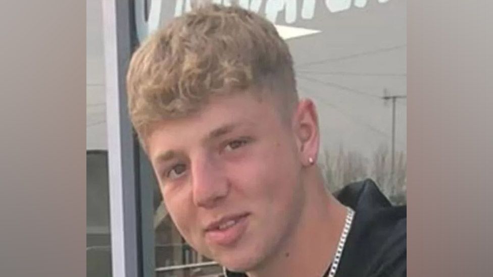 Family pay tribute to 'beautiful' man found dead on A52 - BBC News