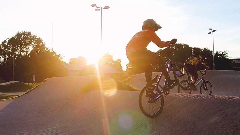 BMX : Beth Shriever is an Olympic AND world champion! - BBC Newsround