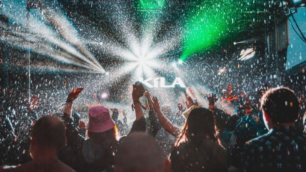 Belsonic and Custom House Square concerts ask for proof of Covid status - BBC News