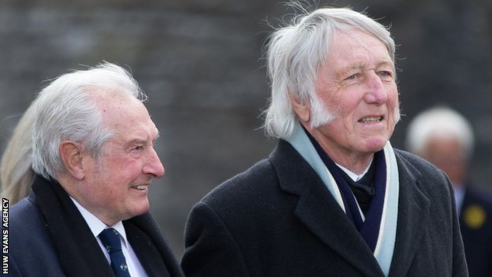John Dawes: Funeral held for Wales and Lions legend - BBC Sport