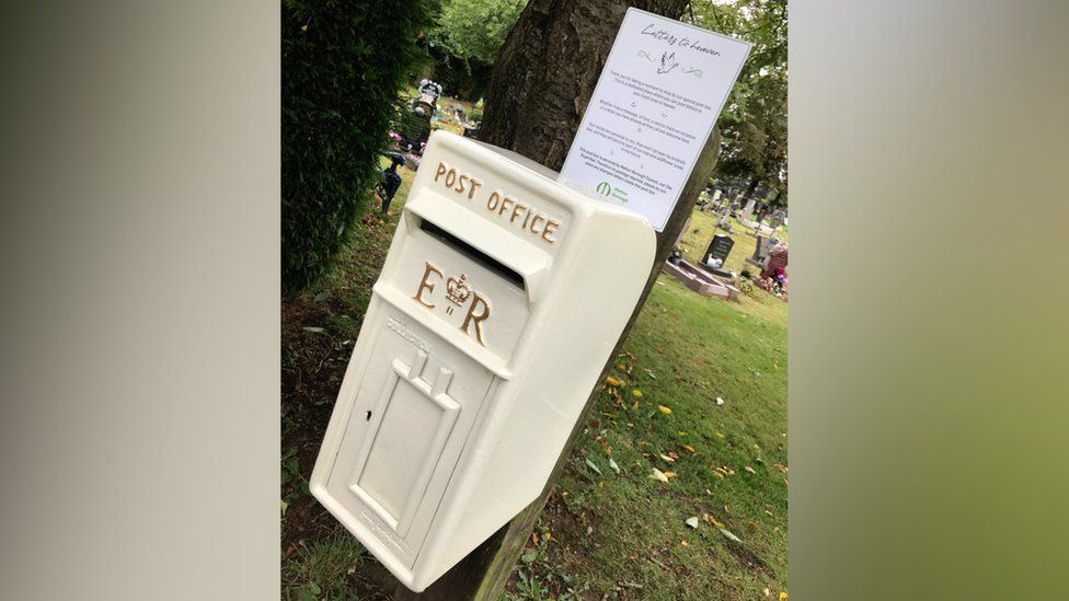 Girl, 10, inspires postbox for letters to lost loved ones - BBC News