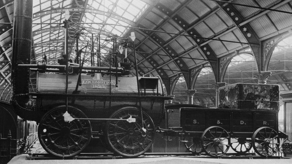 Michael Palin backs Darlington Locomotion No 1 campaign - BBC News