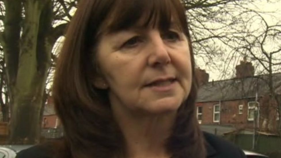 Ystyried difa moch daear i daclo'r diciâu yng Nghymru - BBC Cymru Fyw