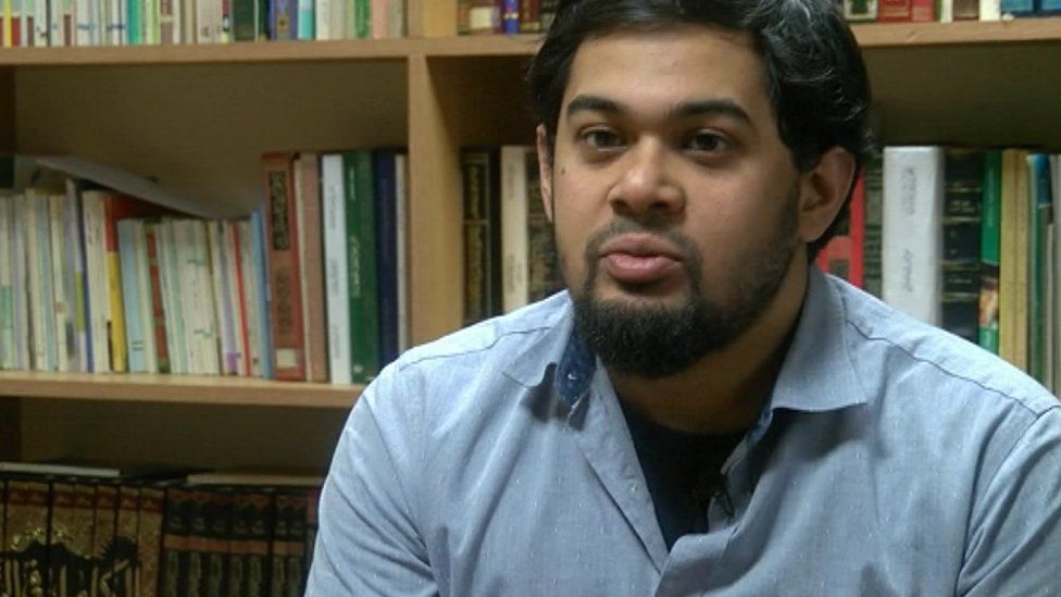 Muslim communities are 'not solution to extremism alone' - BBC News