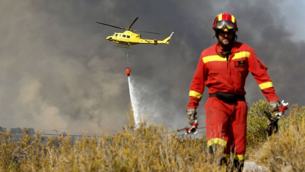 More than 1,400 people evacuated as fires are tackled - BBC Newsround