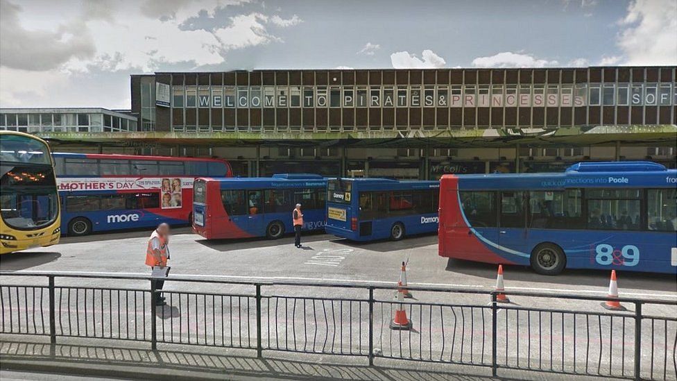 Poole school bus among five routes set for cuts - BBC News