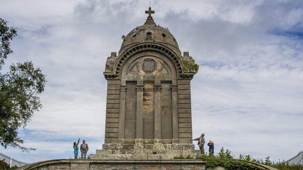 'Architectural gem' near Ancrum to be restored - BBC News