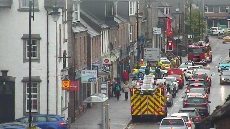 Fire crews attend suspected chemical leak at Banchory shop - BBC News