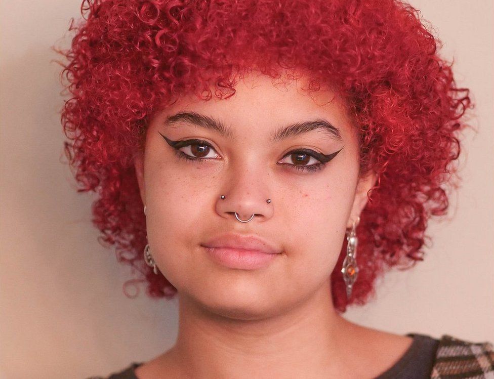 Ateb y Galw: Enfys Clara - BBC Cymru Fyw