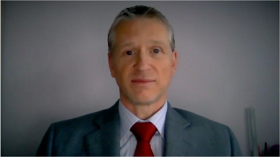 Covid-19: How Essex is fighting to stave off tier 3 threat - BBC News