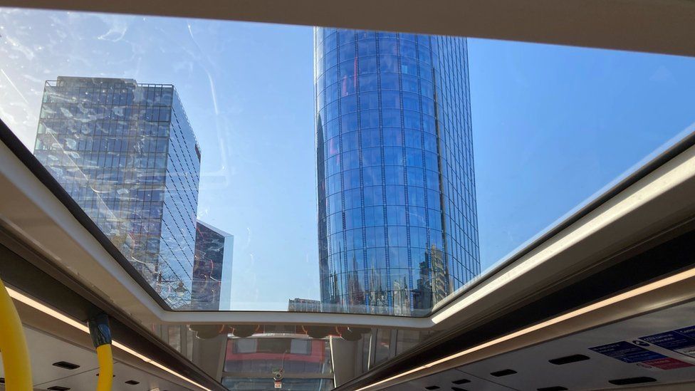 London buses: New vehicles have phone holders and skylights - BBC News