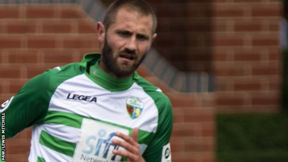 Greg Draper: New Saints striker joins Guilsfield - BBC Sport