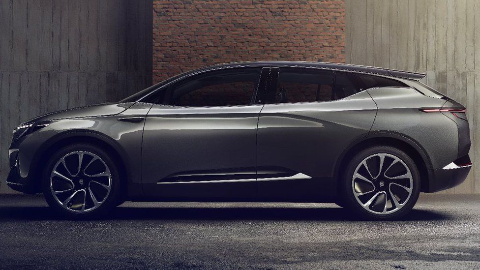 CES 2018: Byton unveils futuristic ‘truly smart’ car - BBC News